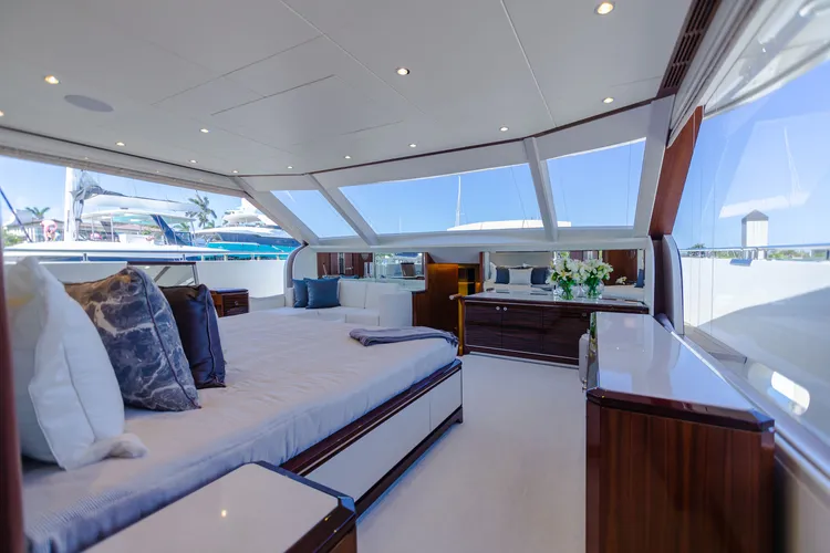 I C yacht for charter (36.1m, 2021)